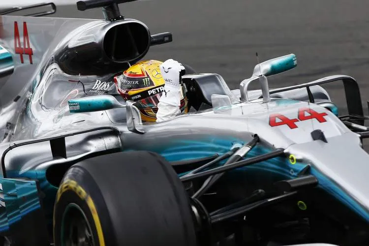 GRANDPRIX247 | Hamilton: They're trying to get me to put number one on ...