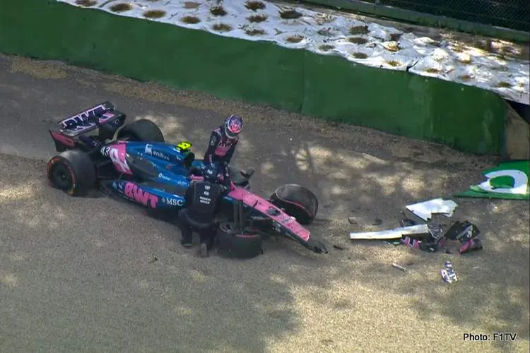 GRANDPRIX247 | Colapinto disappoints crashes in qualifying on return to ...