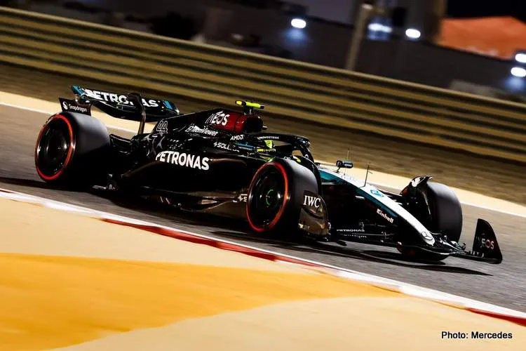GRANDPRIX247 | Hamilton: Bahrain a super average race