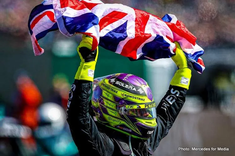 GRANDPRIX247 | Hamilton: I have a plan in my head, I'll know when to ...