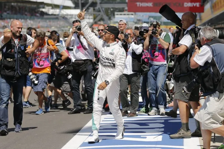 GRANDPRIX247 | Hamilton: It's special to get pole position on home turf