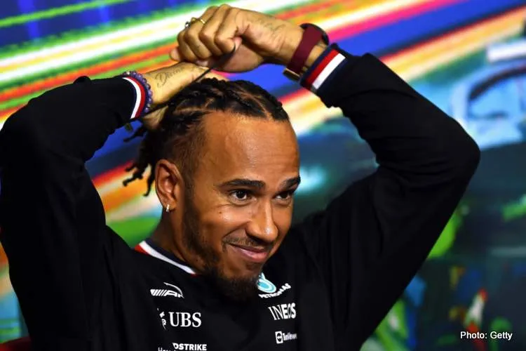 GRANDPRIX247 | Hamilton: Thinking of taking my iPad with me in the race