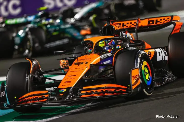 GRANDPRIX247 | McLaren taking the positives from Jeddah and Bahrain