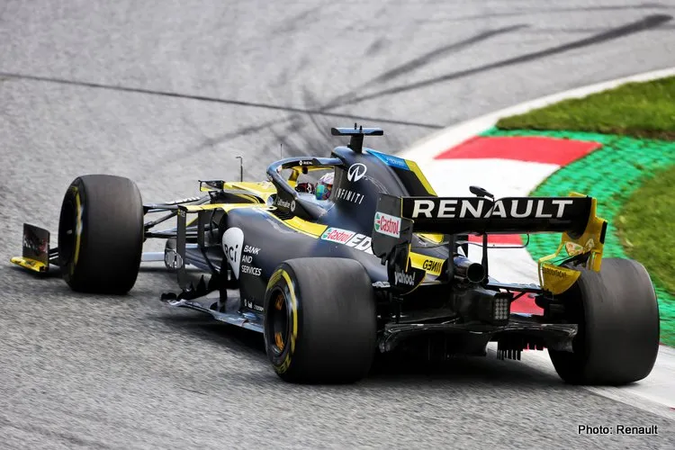 GRANDPRIX247 | Renault: Radiator weld behind engine overheating