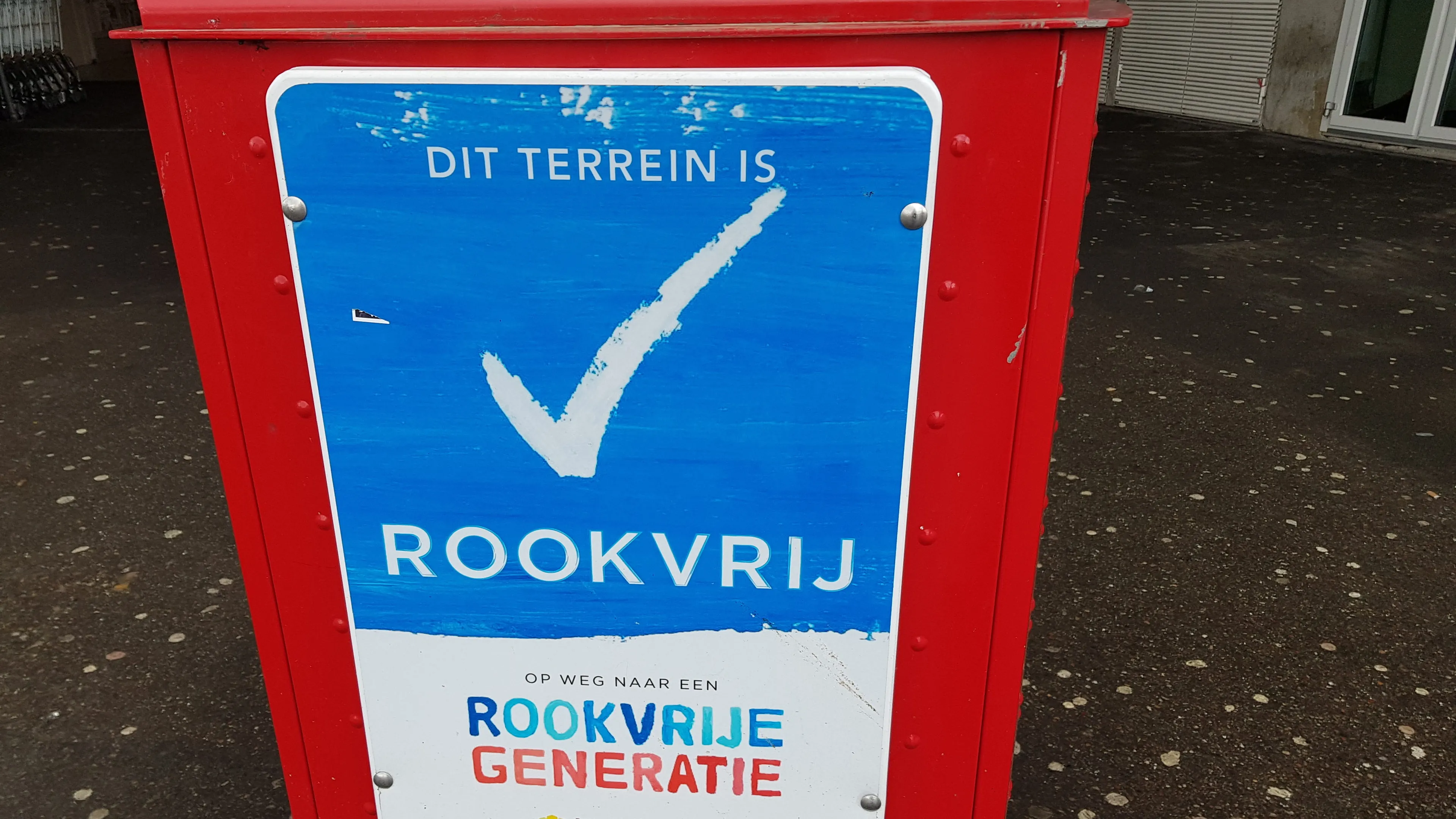 Gemeente wijst eerste drie rookvrije zones aan