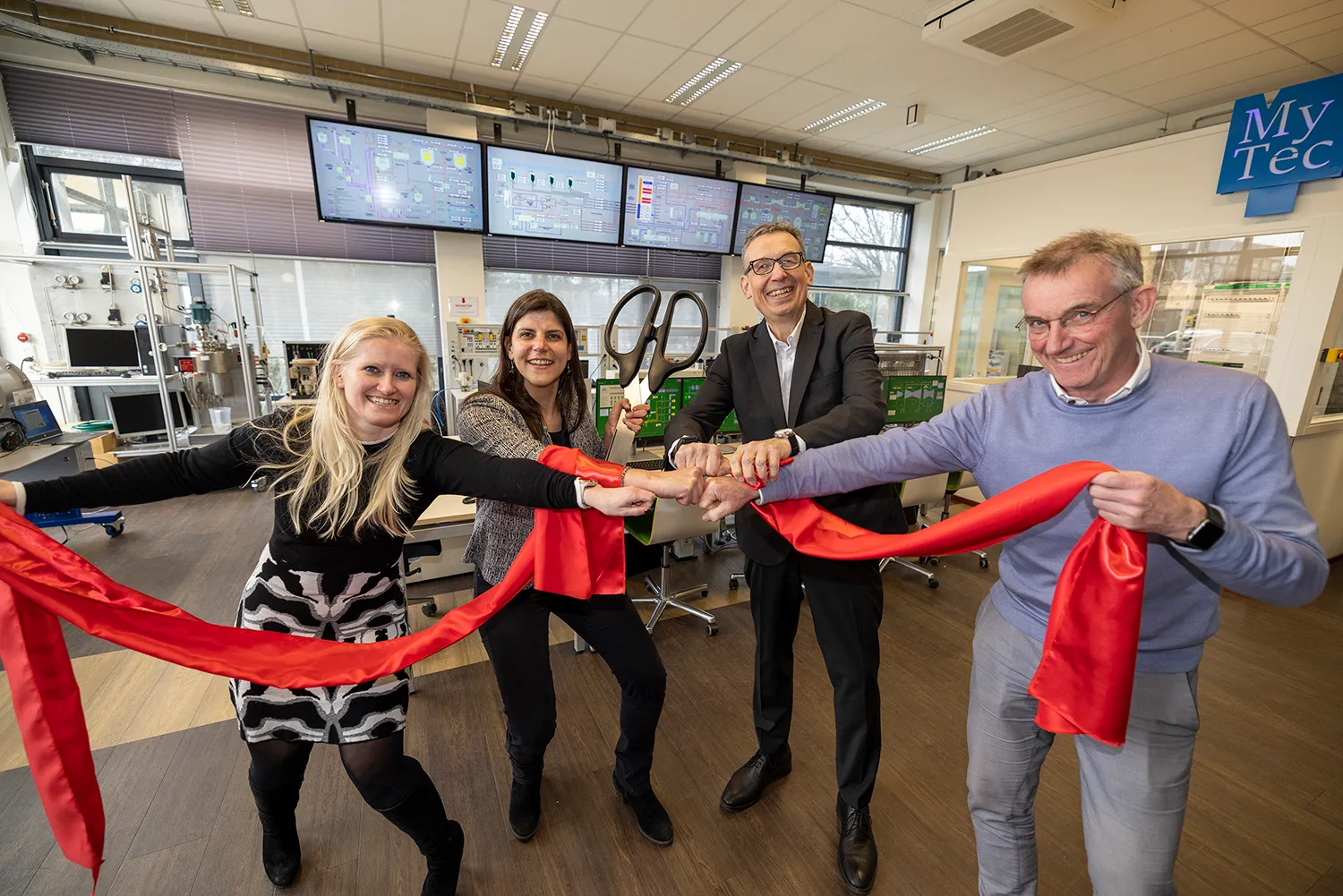 Nieuwe techniekvleugels Nova College Beverwijk feestelijk geopend