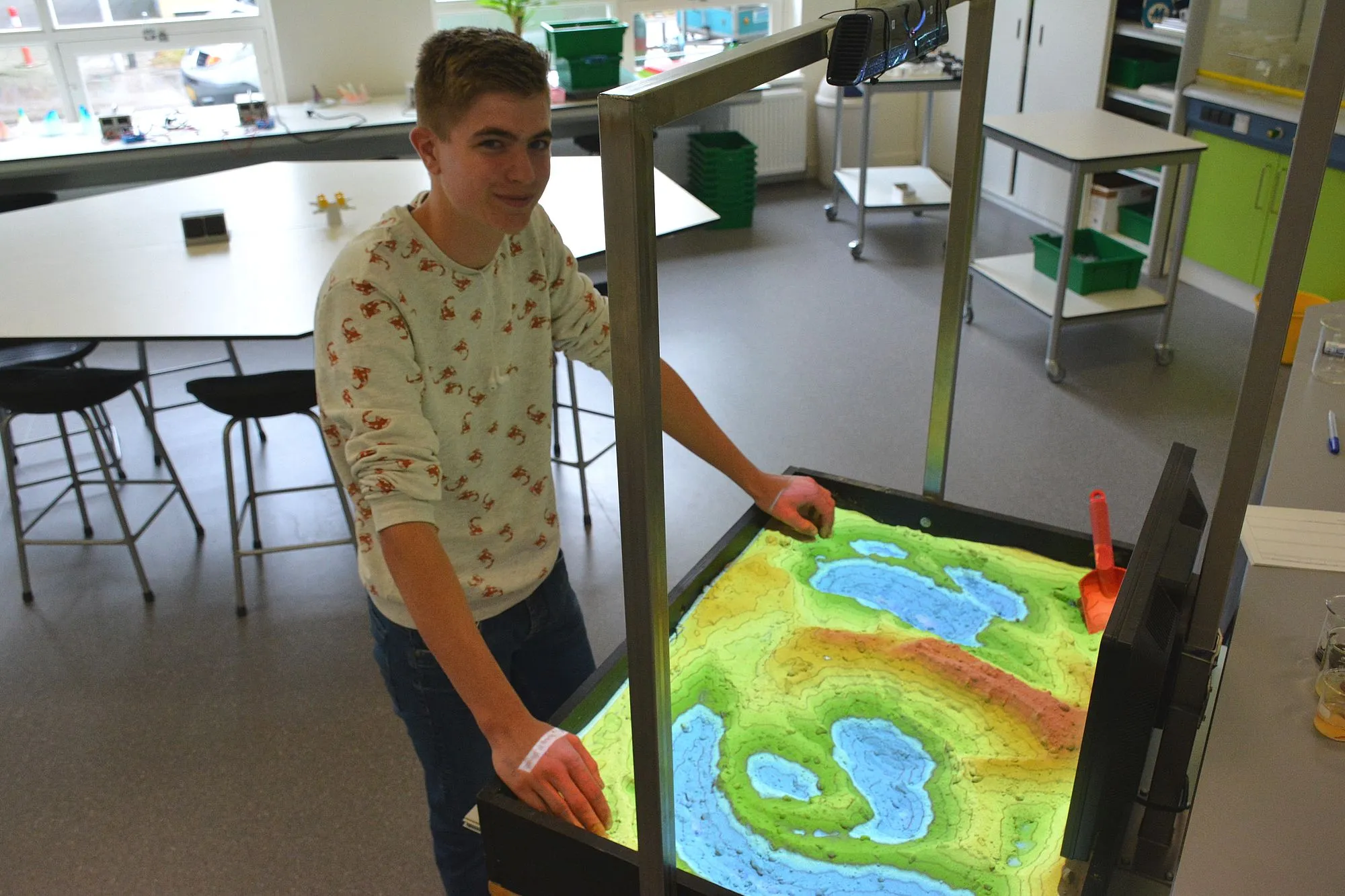 CCNV leerlingen bouwen bijzondere ‘zandbak’