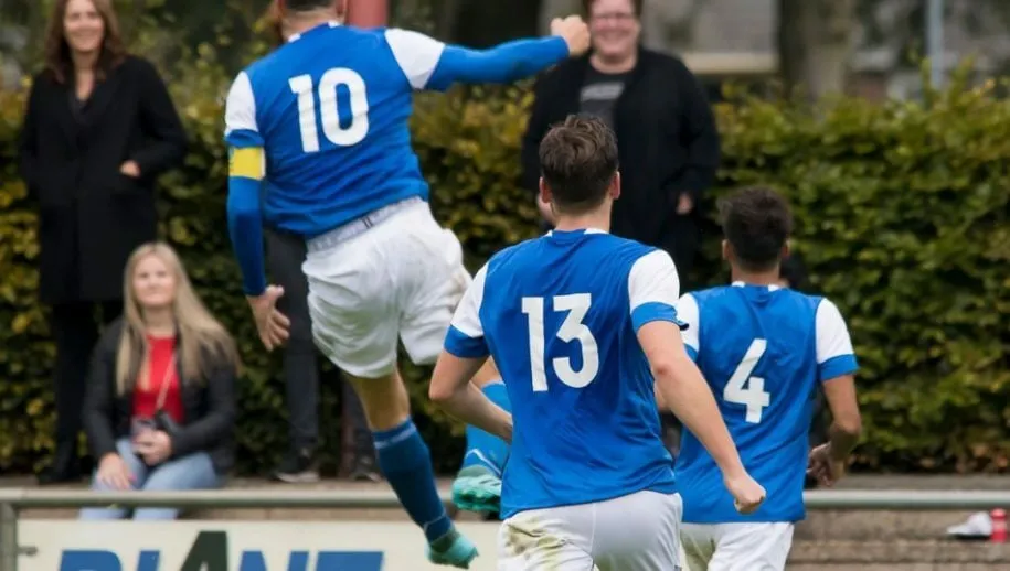 VV Nieuwkuijk eist in fenomenale tweede helft hoofdrol op in de hoofdstad