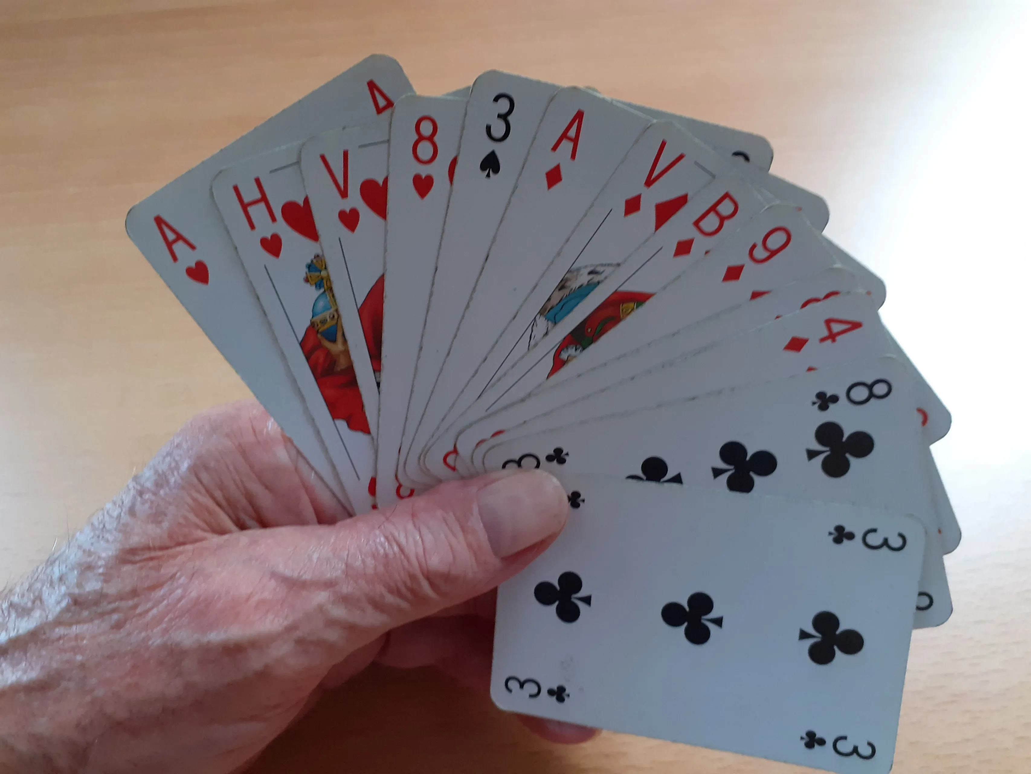 Kom ook kaarten bij KBO Nieuwkuijk