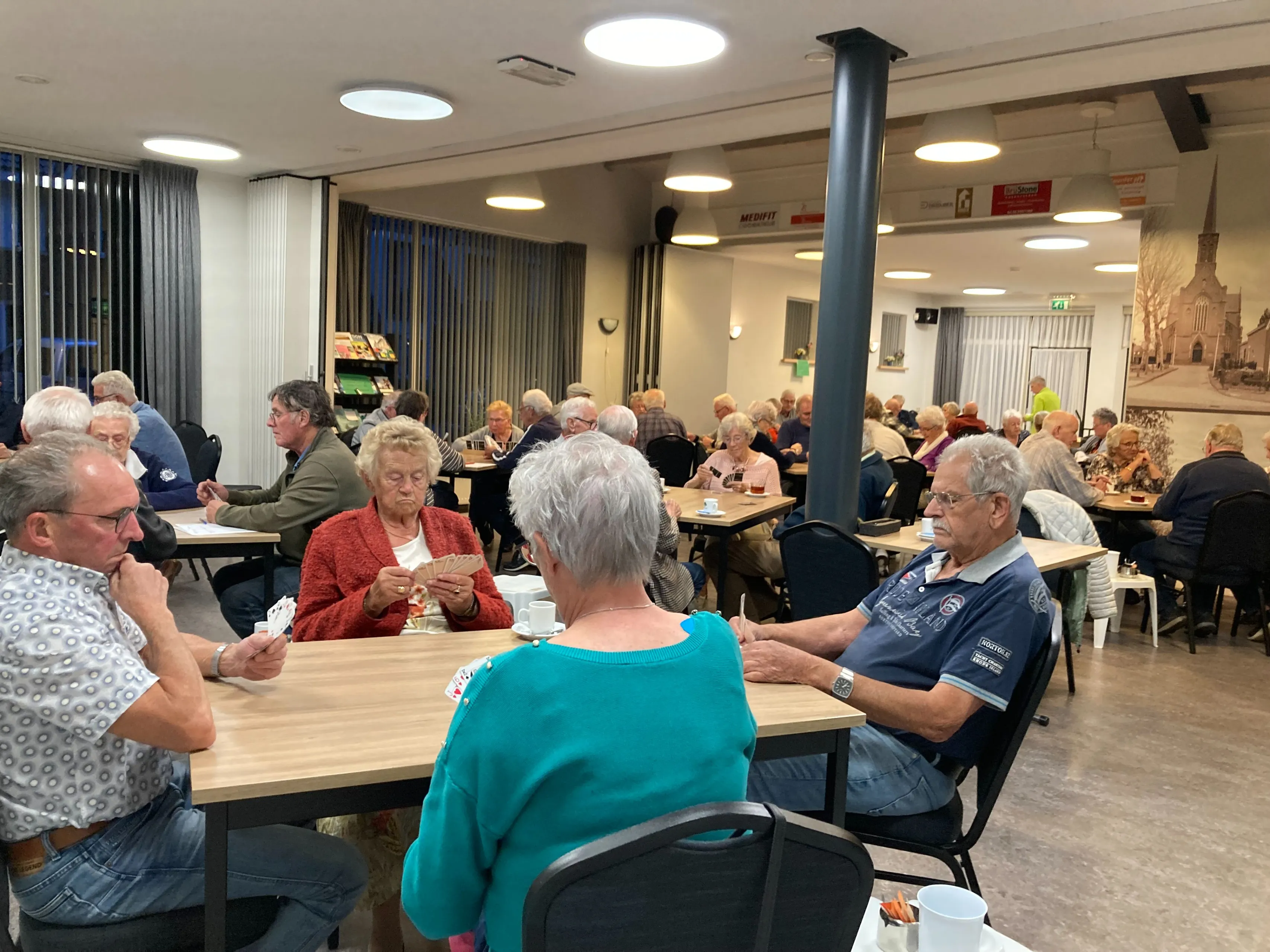 Vrijdag kaartavond bij KBO Elshout in D'n Elshof