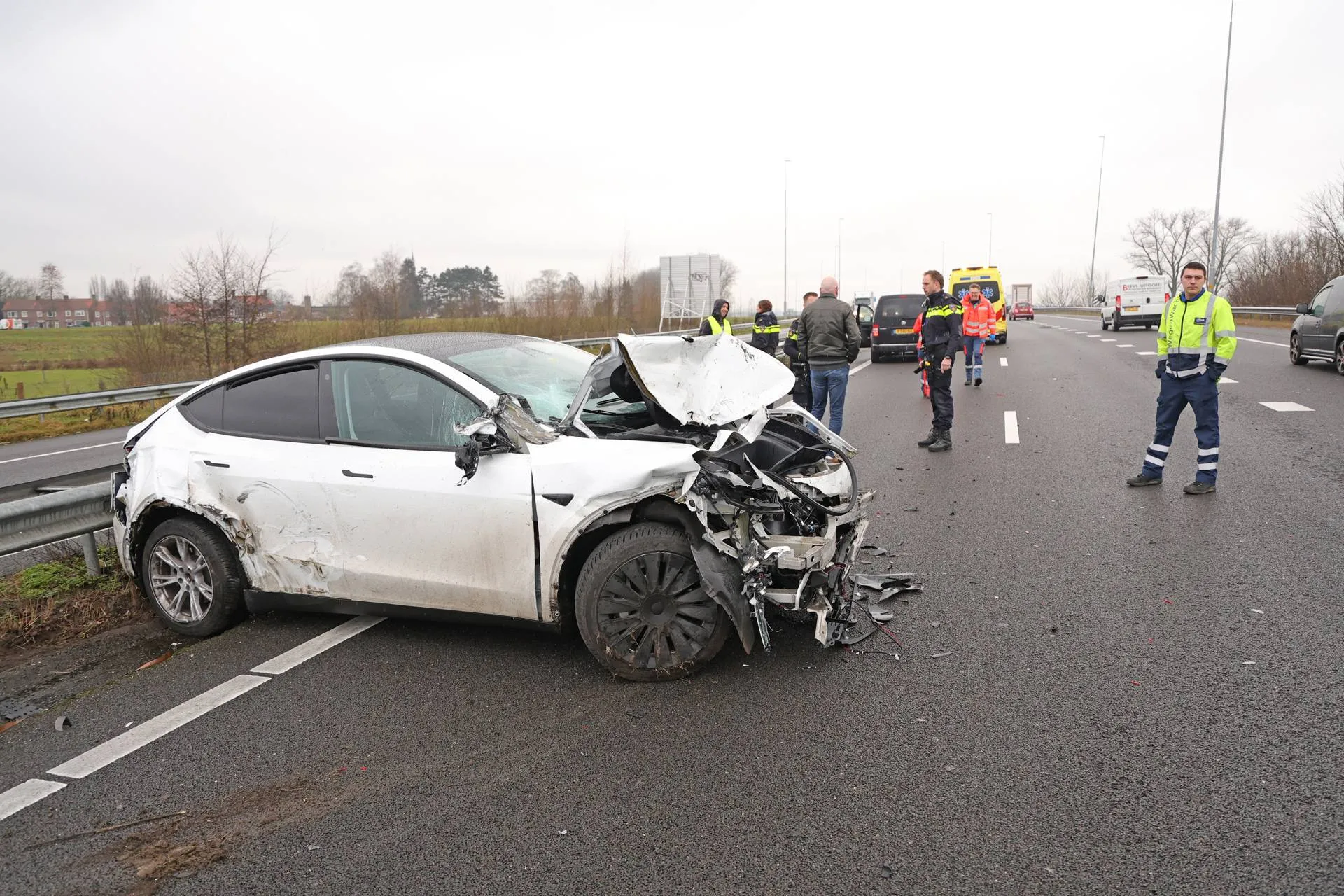 Ongeluk op A59: vrachtwagen en personenauto’s betrokken bij aanrijding