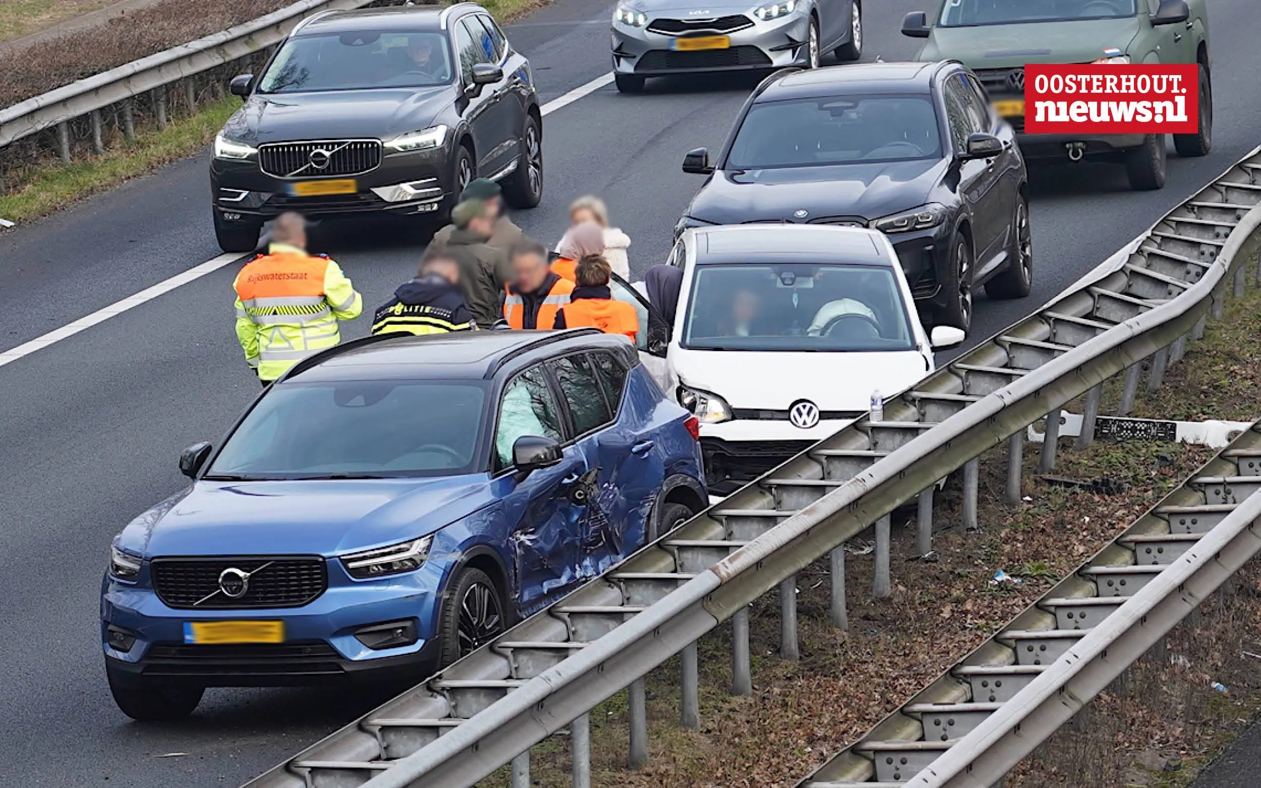 Ongeluk op A27 bij Oosterhout zorgt voor file
