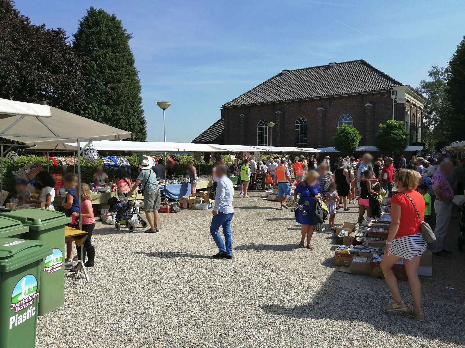 Jaarlijkse rommelmarkt Hervormde Gemeente Heteren