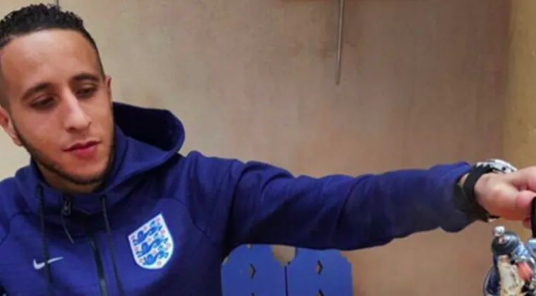 ,,Ismo... Wie is jouw favoriete rapper uit Nederland?''