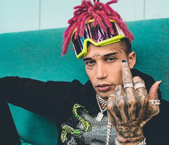 Dit filmpje zou bewijzen dat rapper Kid Buu echt de boel bij elkaar liegt