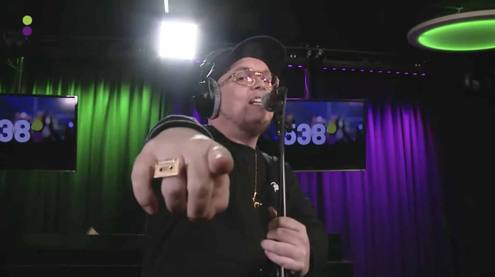 Brainpower doet medley met hits live bij Radio 538 met o.a. Non Stop ...