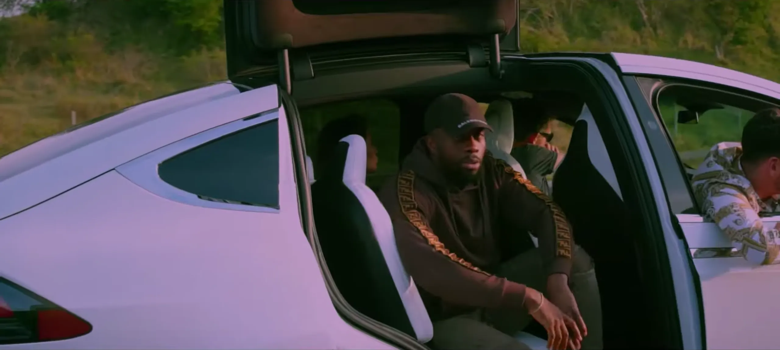 Video: LA$$A x LouiVos - Zomer (Prod. LA$$A & Palm Trees)