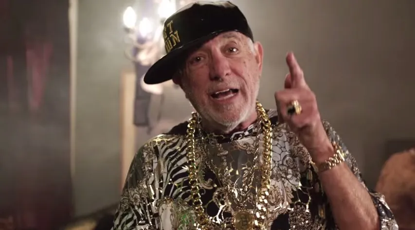 70 jarige rapper Bitcoin presenteert hilarische nieuwe video