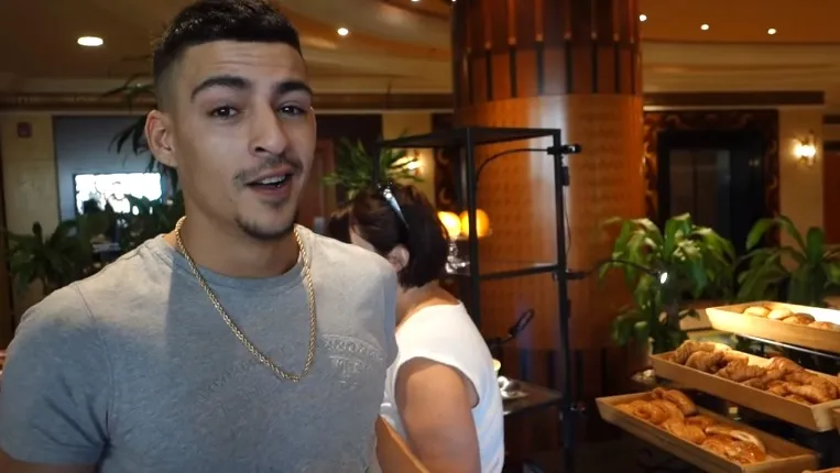 De politie heeft een inval gedaan in Boef zijn huis