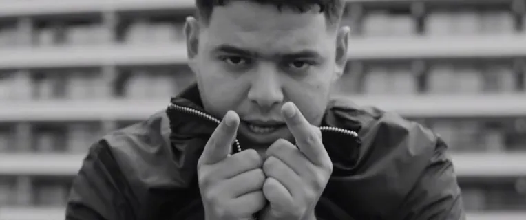 Lijpe laat weten dat zijn album af is en onthult alvast de titel