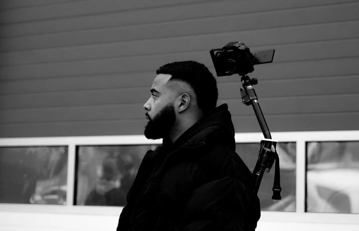 Mula B kondigt nieuw album 'Narcopop' aan en het komt sneller dan je denkt