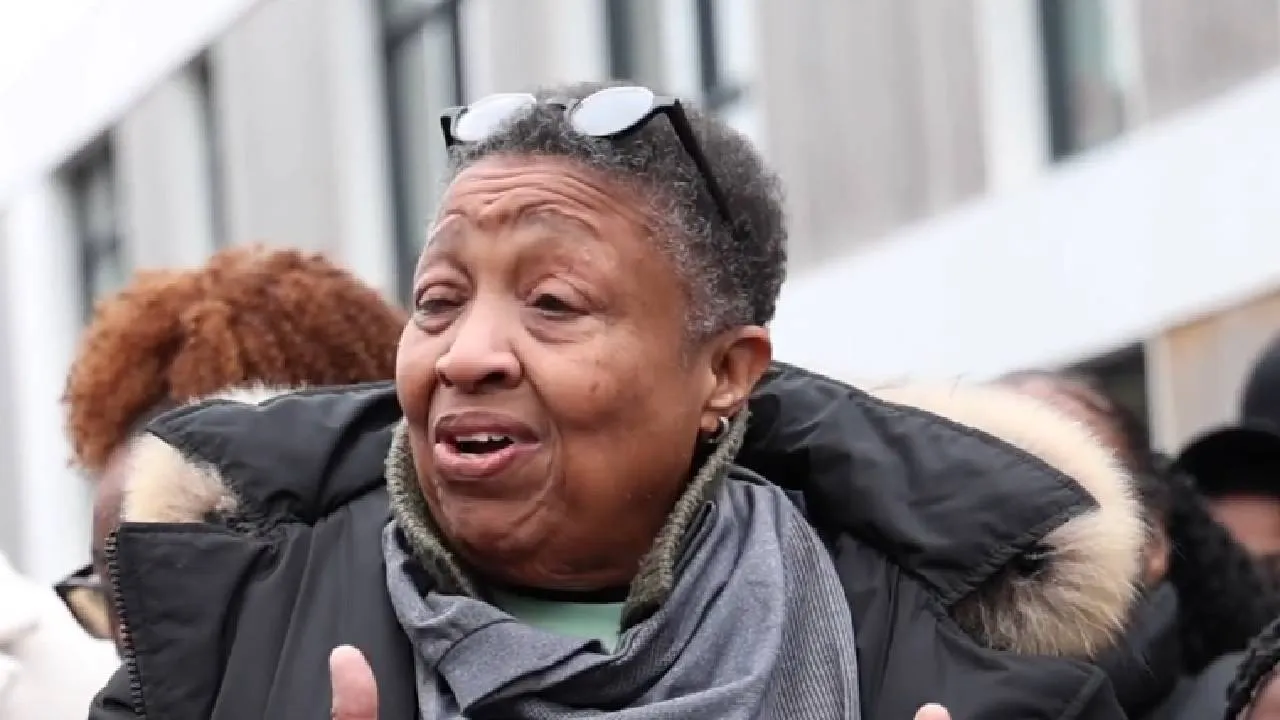 Pleegmoeder Jerryson haalt hard uit naar biologische moeder