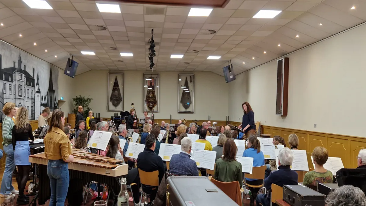 Eindconcert Nuuj Talent Orkés Maasvallei op 7 mei