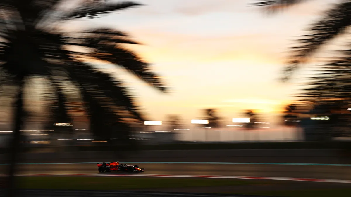 Max Verstappen rijdt snelste tijd in tweede vrije training Grand Prix Abu Dhabi
