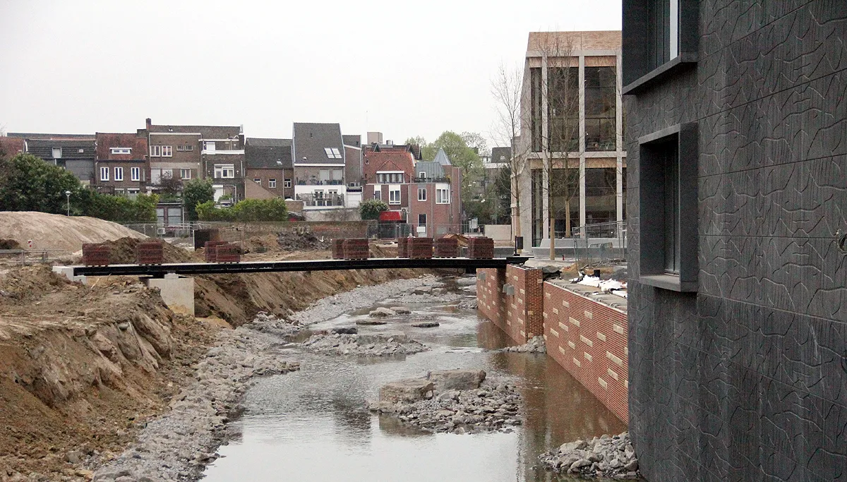 Keutelbeek herneemt vernieuwde oude loop