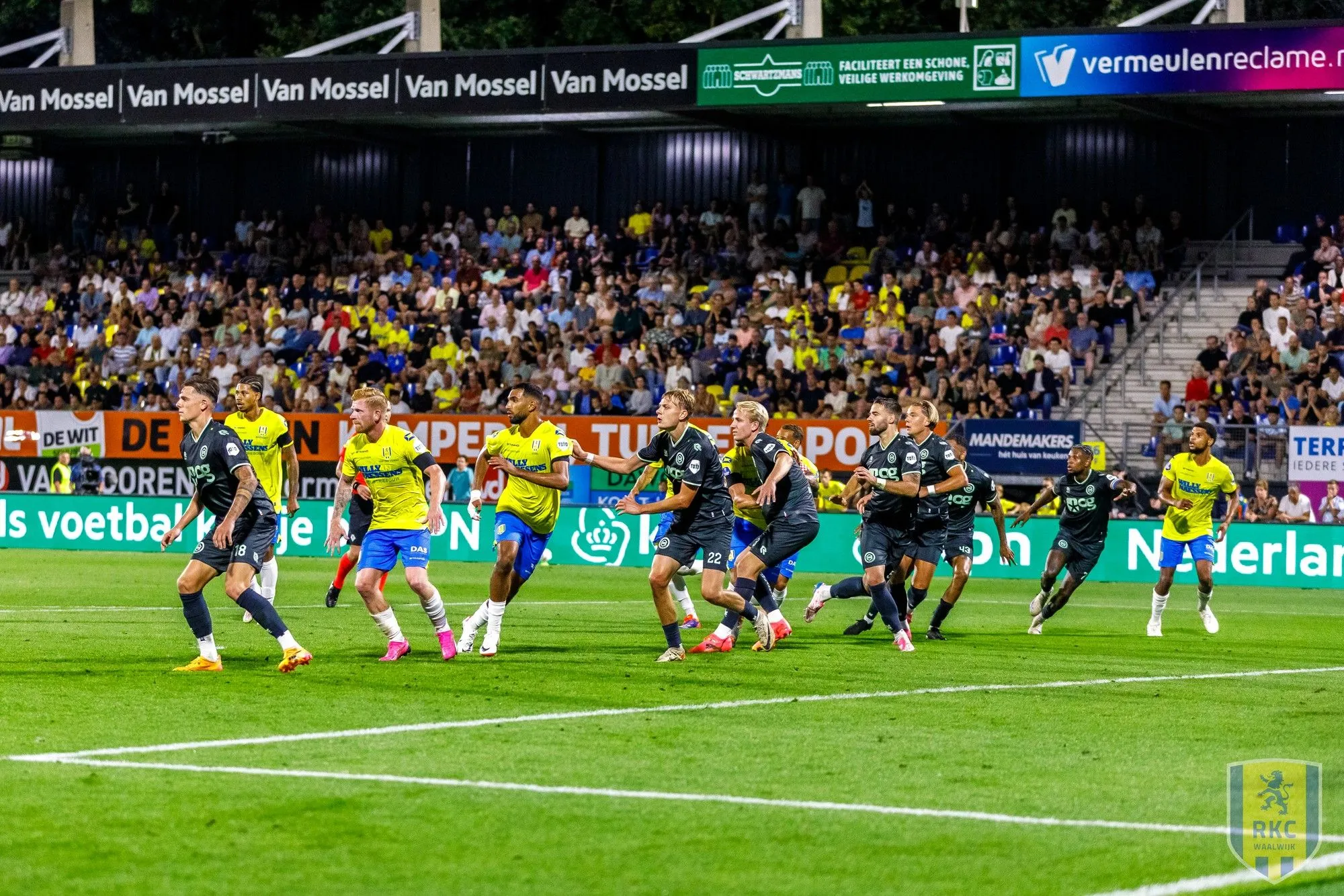RKC Waalwijk verliest eerste thuiswedstrijd van FC Groningen