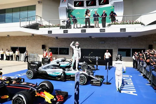 GRANDPRIX247 | United States Grand Prix: Hamilton claims 50th F1 victory