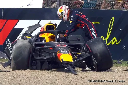 GRANDPRIX247 | What's going on at "one-man show" Red Bull in rapid decline?